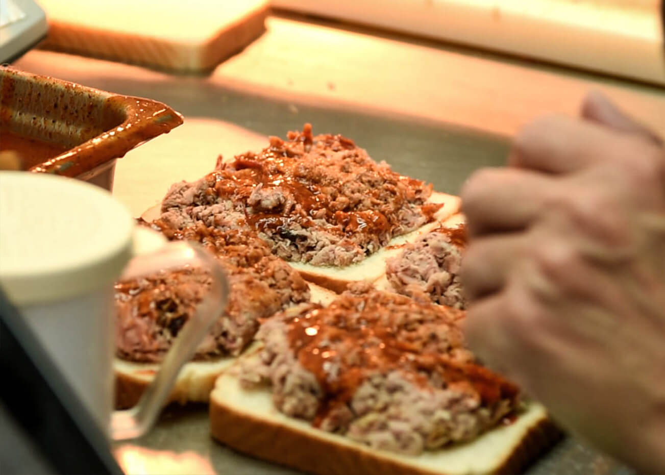 Starnes BBQ - Innovations Branding House